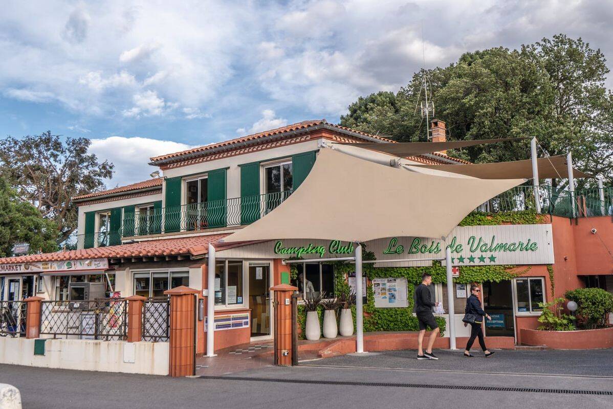 Camping Le Bois De Valmarie - Argelès sur Mer, Languedoc Roussillon ...