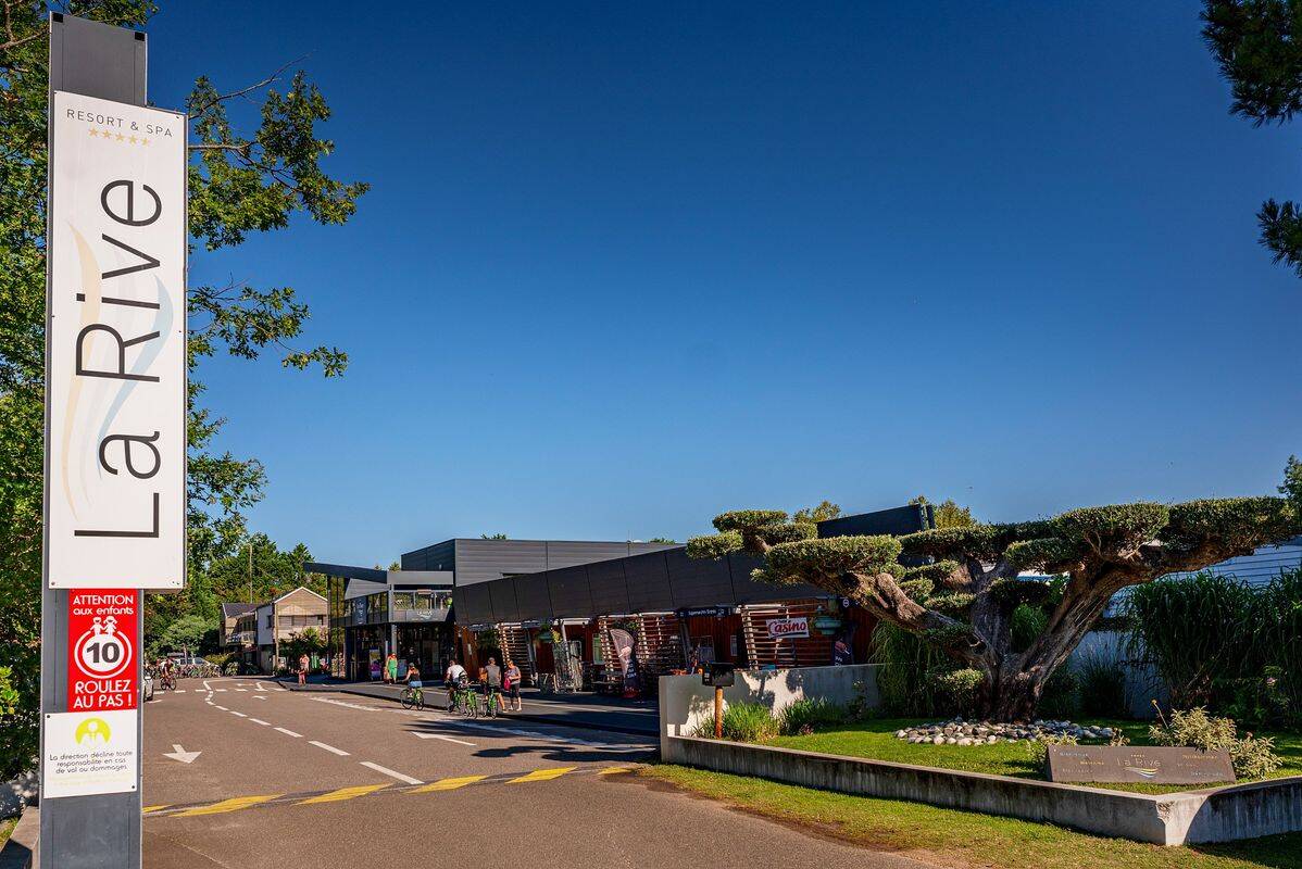 Camping La Rive - Biscarrosse, Les Landes, France | Homair Vacances