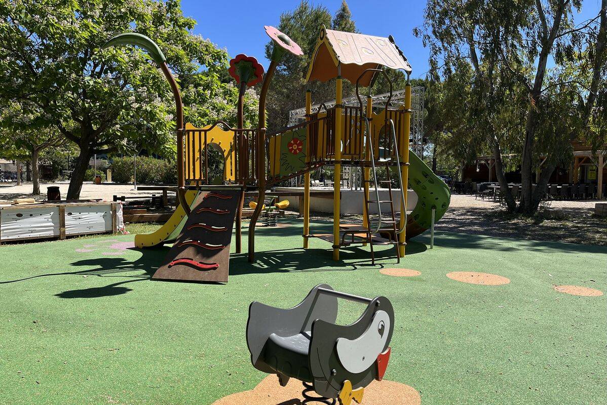 Homair Camping Domaine des Iscles - La Roque-d'Anthéron, Provence Côte ...