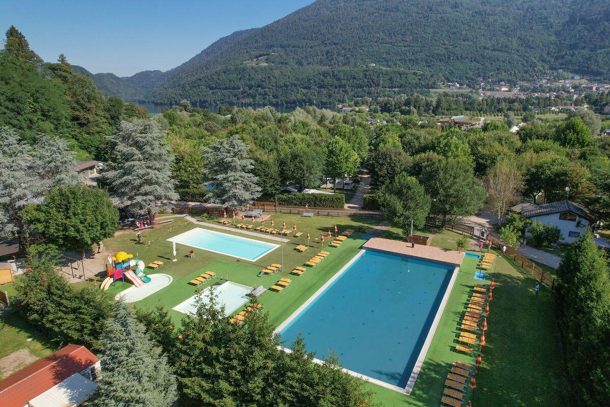 Camping Due Laghi levico - Levico Terme, Lac de Garde, Italie | Homair ...